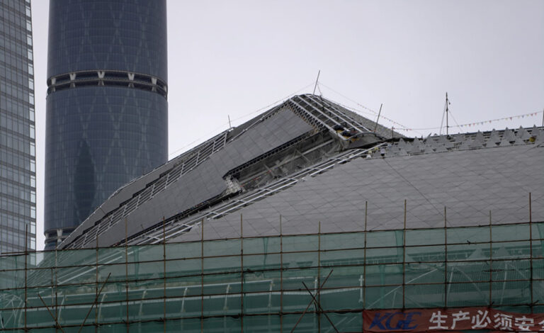 Guangzhou Opera House by Zaha Hadid Architects: A Masterpiece of ...
